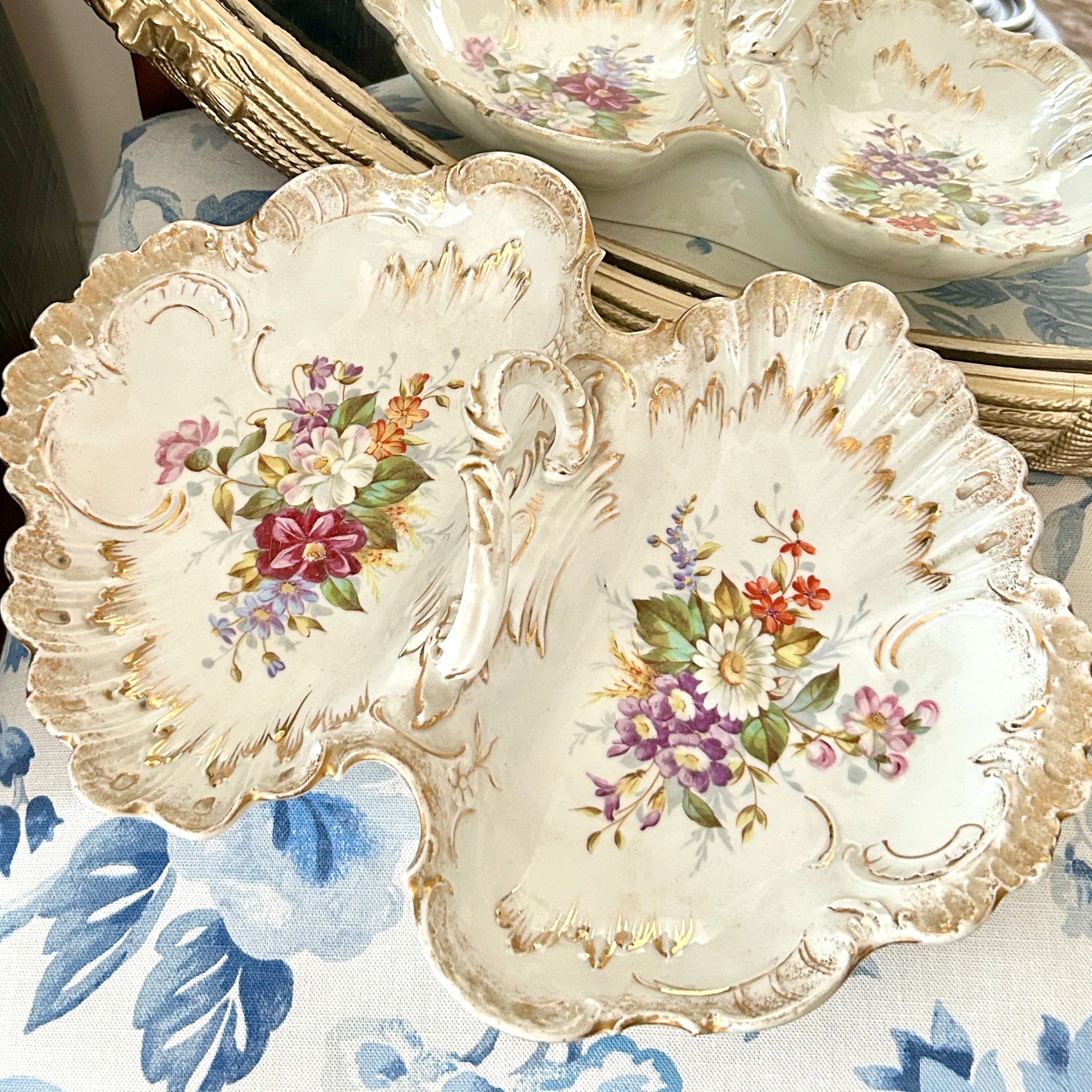 Reserved lleana Lovely, large vintage floral server double dish platte ...